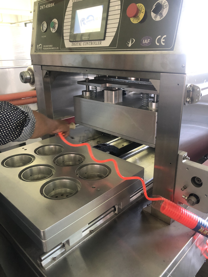 VSP tray sealer semi automatic food vacuum skin pack machine fish meat ...